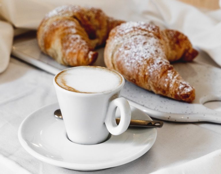 French Coffee Culture 101: Guide With Etiquette & Popular Drinks ...