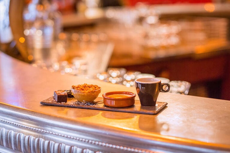 French Coffee Culture 101: Guide With Etiquette & Popular Drinks ...