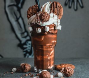 What Are Freakshakes? Dessert Milkshake Guide & Recipe | Corner Coffee ...